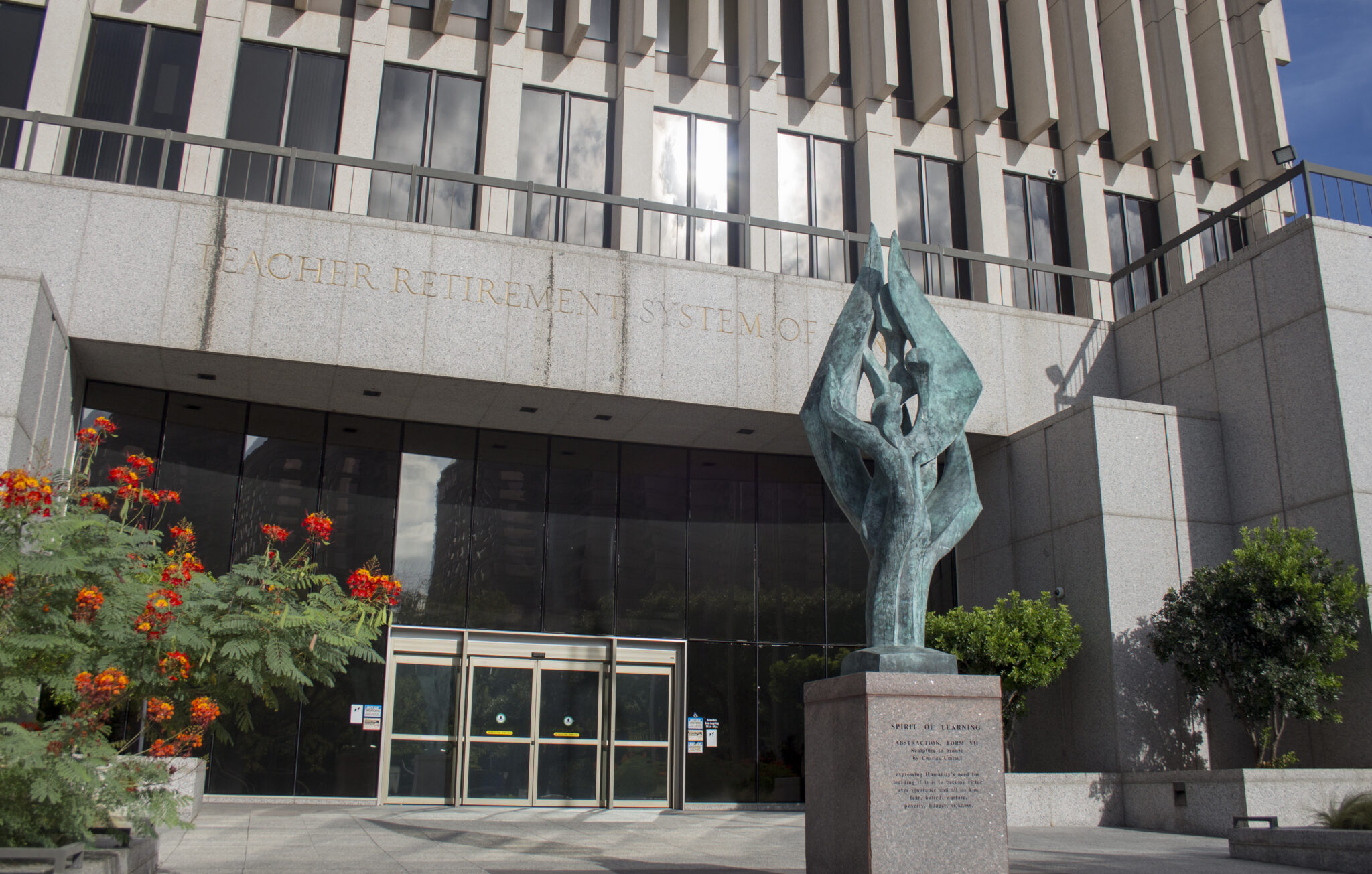 Addressing the TRS Health Care Provider Change - Texas Retired Teachers ...